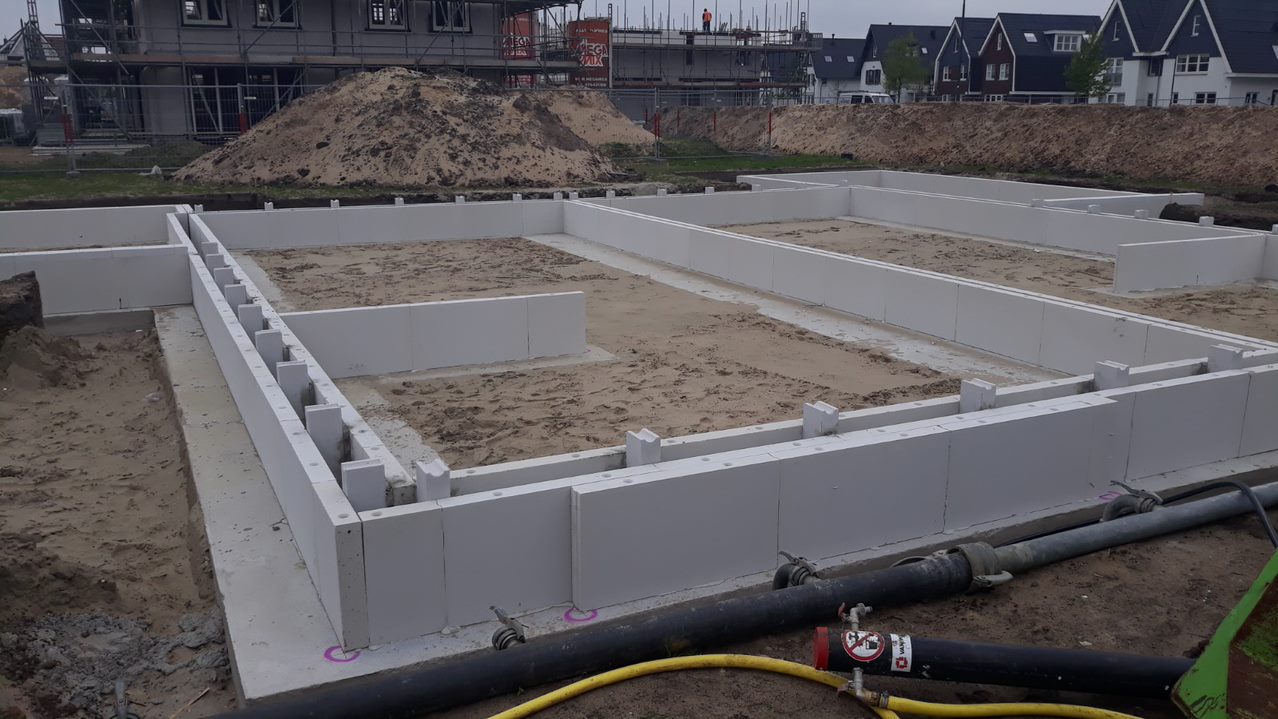 Snelle fundering met gezaagde elementen - Calduran Kalkzandsteen